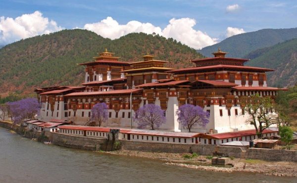 10 Amazing Buddhist Monasteries in the World - Lotus Happiness
